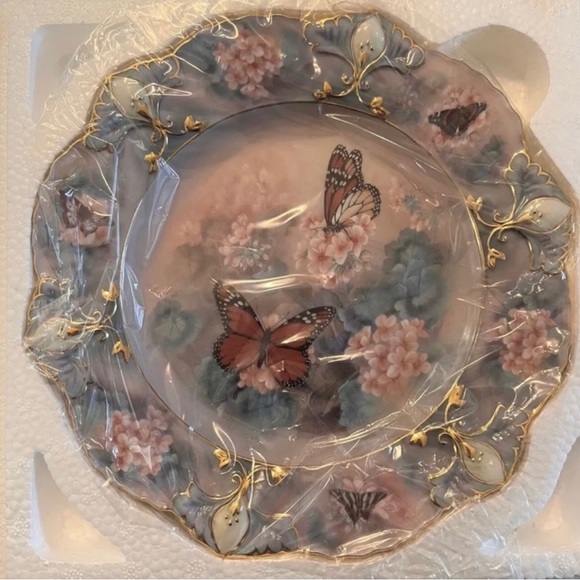 The Bradford Exchange | Other | Lena Liu Collectible Monarch Butterfly ...